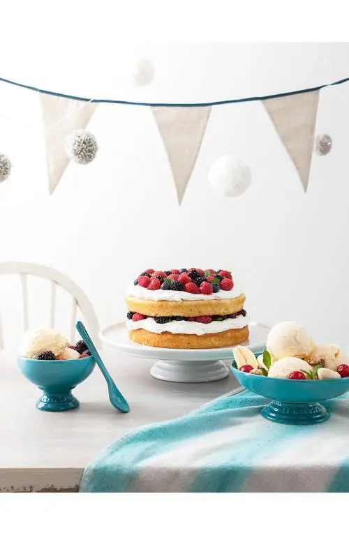 LE CREUSET Stoneware Cake Stand - White