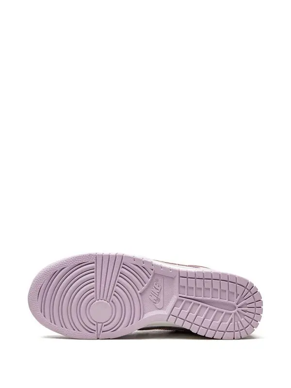 Nike Dunk Low Sneakers - Grey