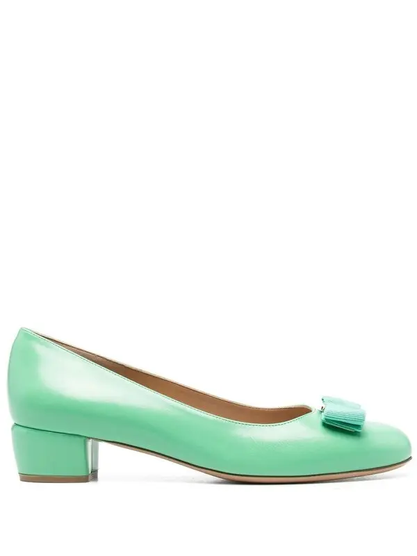 FERRAGAMO Vara Leather Pumps - Green