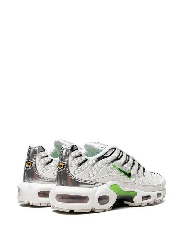 Nike Air Max Plus Sneakers