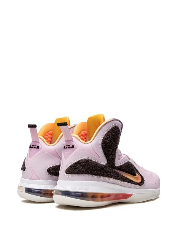 Nike Lebron King Of La Sneakers - Pink