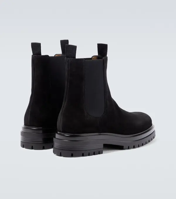 GIANVITO ROSSI Chester Suede Ankle Boots