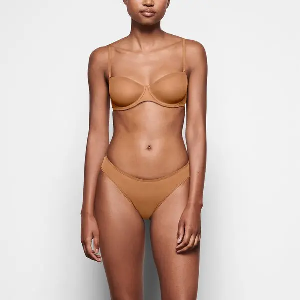 SKIMS Strapless Bra | Medium Neutral | | Ultra Fine Mesh - Bronze