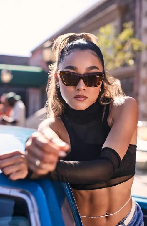 Quay On The Radio 50mm Polarized Cat Eye Sunglasses In  display picture 2
