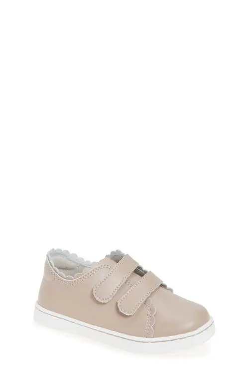 L'AMOUR Caroline Scallop Sneaker - Almond