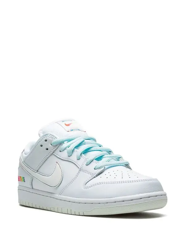 Nike Dunk Low Pro Be True Sneakers - White