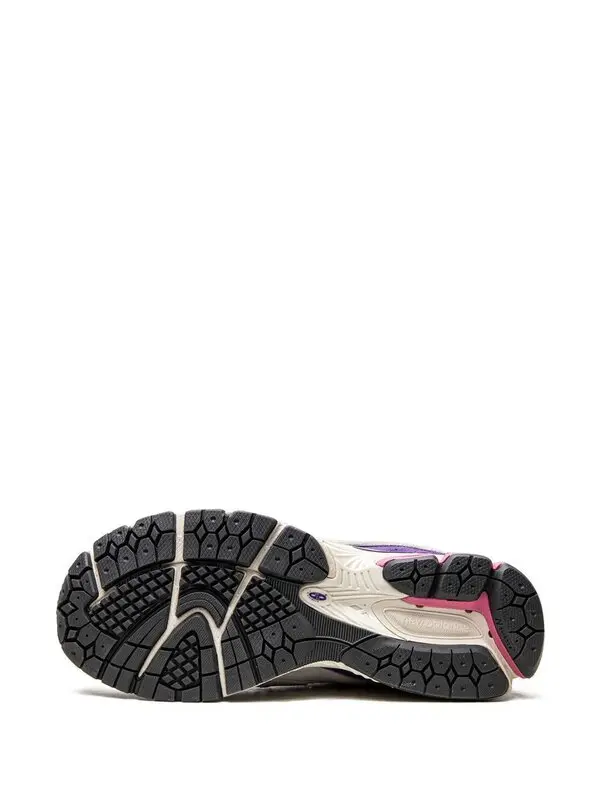 NEW BALANCE 2002r Sneakers - Neutrals
