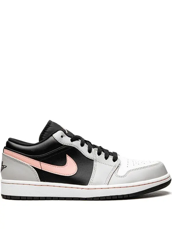 JORDAN 1 Low Sneakers - Black