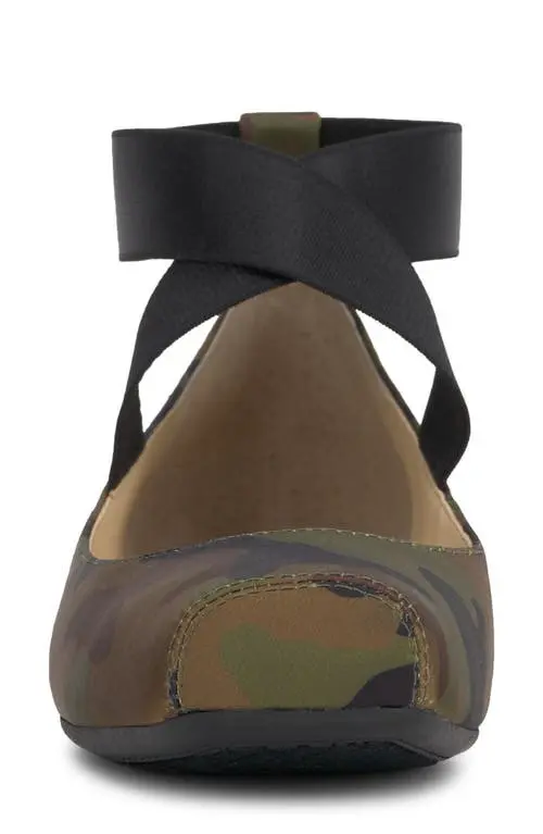 Jessica Simpson Mandalaye Leather Flat - Forrest Camo