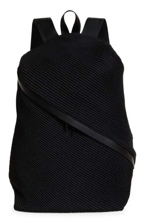 Issey Miyake Bias Pleated Backpack - Black