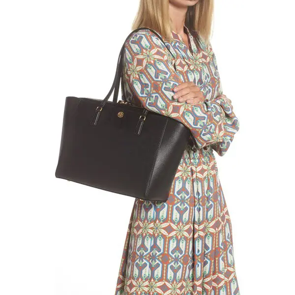 Tory Burch Robinson Small Leather Tote - Black