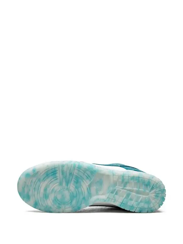 Nike Dunk Low Ocean Sneakers - White