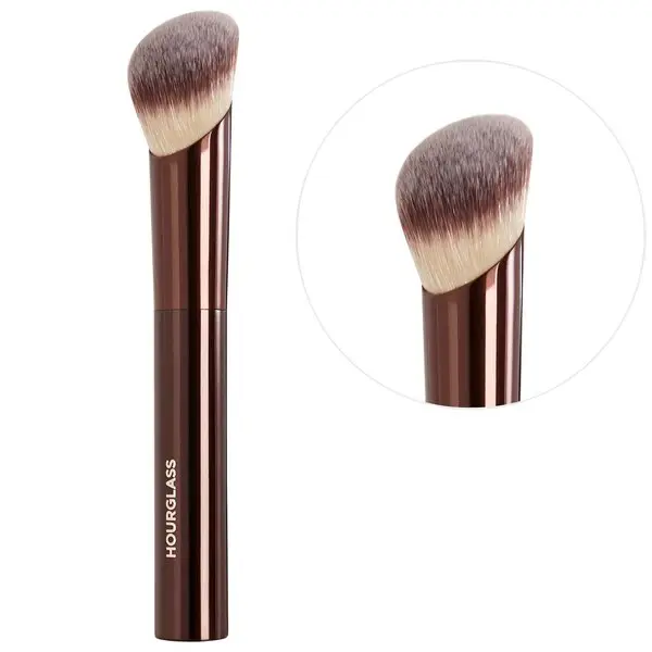 HOURGLASS Ambient Soft Glow Foundation Brush - One-color