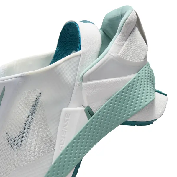 Nike Go Flyease Easy On/off Shoes