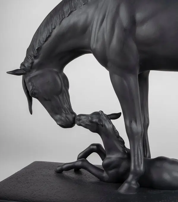 LLADRO Mare And Foal Figurine