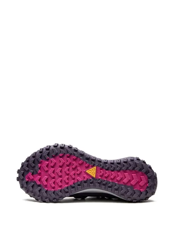 Nike Mountain Fly Low Se Sneakers - Purple