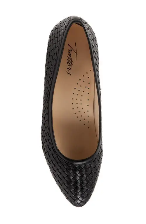 Trotters Jade Woven Pointed Toe Shoe