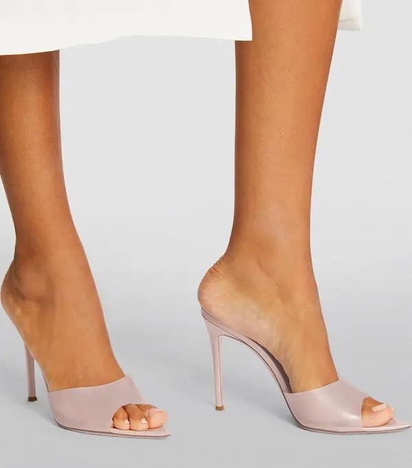 GIANVITO ROSSI Elle 105 Mules
