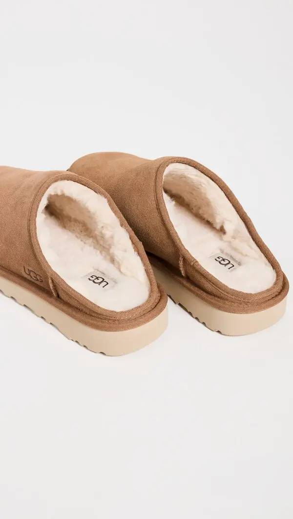UGG Classic Slip-on Slipper - Chestnut