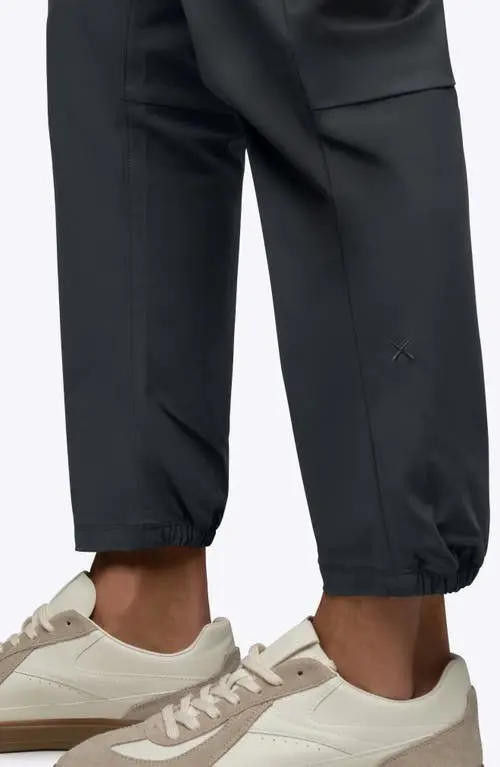 CUTS Ao Slim Fit Performance Joggers - Obsidian