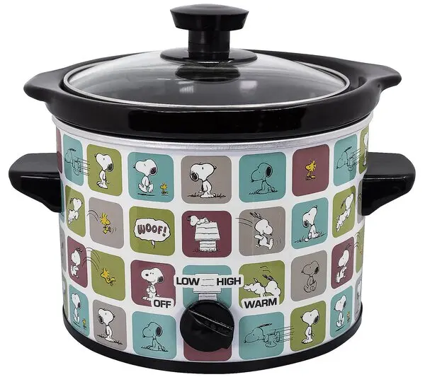 UNCANNY BRANDS Peanuts Snoopy 2 Quart Slow Cook Er