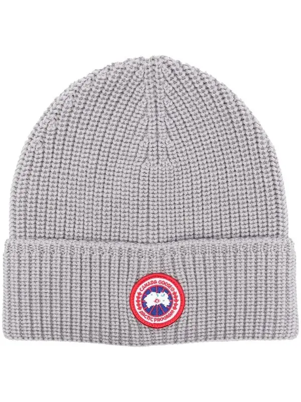 Canada Goose Arctic Disc Knitted Beanie - 961 Mist Grey