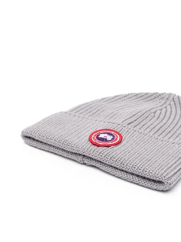 Canada Goose Arctic Disc Knitted Beanie - 961 Mist Grey