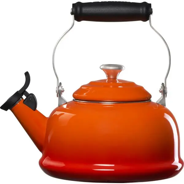 LE CREUSET Classic Whistling Tea Kettle - Flame