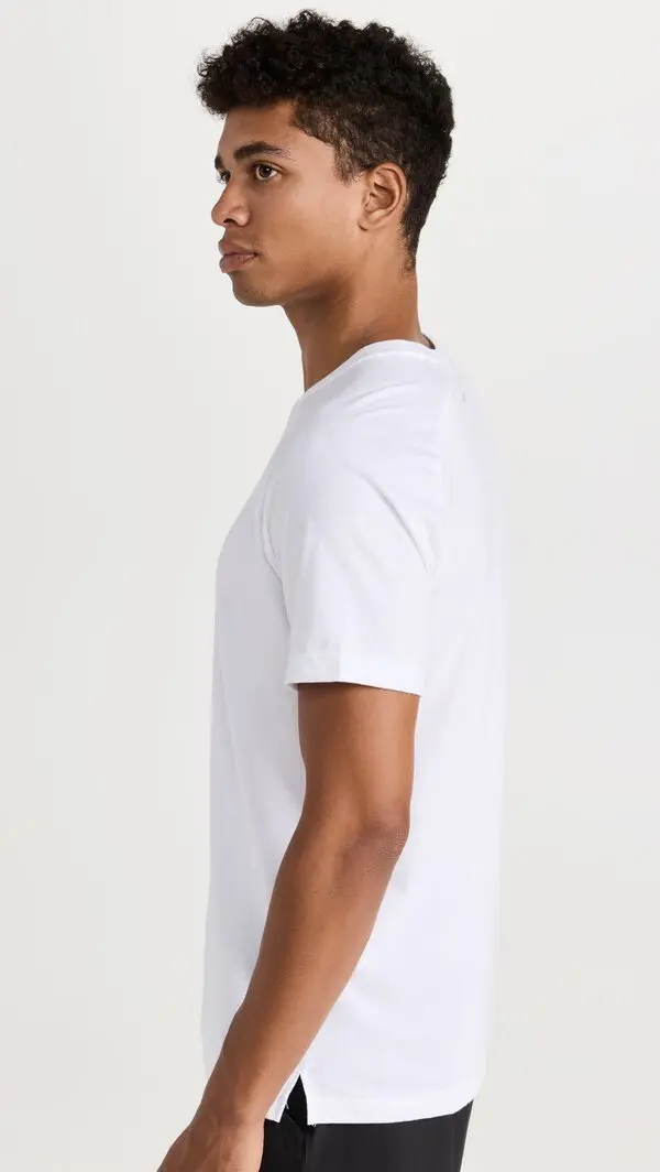 Alo Yoga Triumph Crew Neck Tee