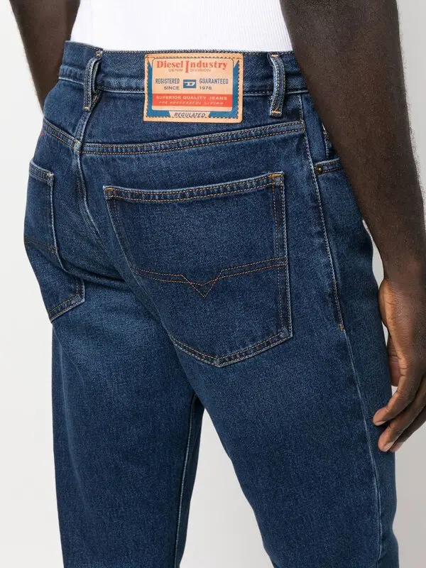 DIESEL® 1995 D-sark 007e6 Straight-leg Jeans - Blue