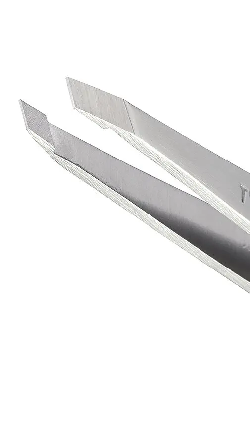 TWEEZERMAN Slant Tweezer - Classic Stainless