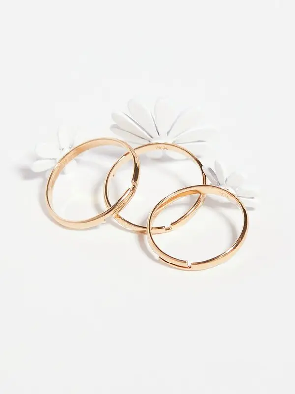 ROXANNE ASSOULIN Everythings Coming Up Daisy Rings