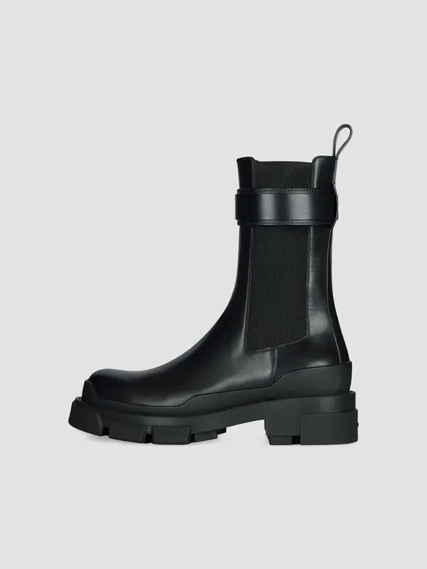 Givenchy Terra Leather Chelsea Boots