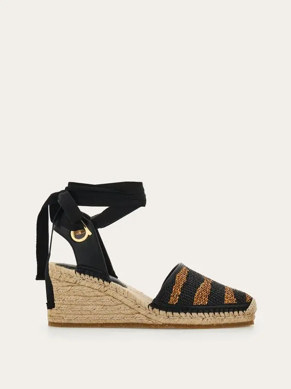 FERRAGAMO Espadrilles - Black
