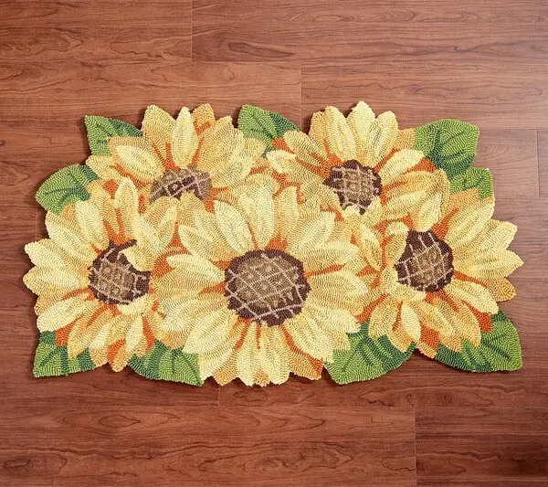 PLOW & HEARTH Handhooked Indoor/outdoor Harvest Shaped Rug - One-color
