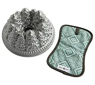 NORDICWARE Pine Forest Bundt Pan & Hot Pad Set - One-color