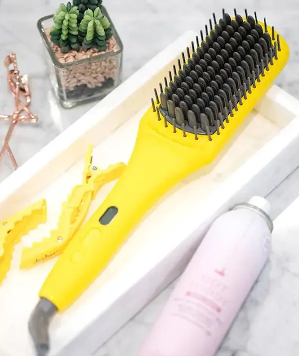 DRYBAR The Brush Crush Heated Straightening Brush