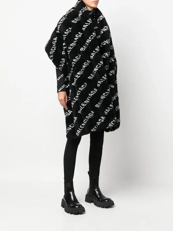 ストール BALENCIAGA LOGO PRINT STOLE Balenciaga Logo-Print Faux-Fur Stole In Black - 50% Off | Editorialist
