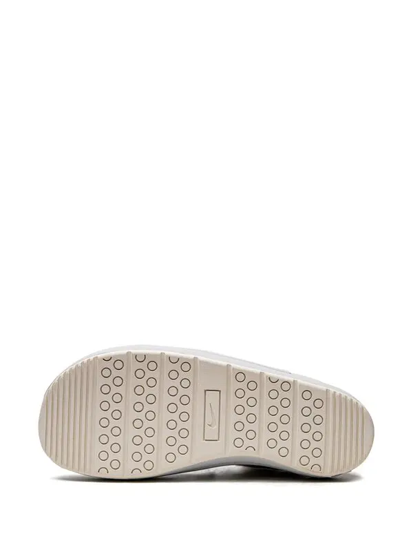 Nike Offline Pack Light Sneakers