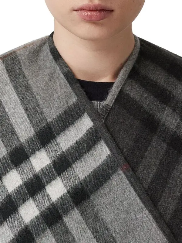 Burberry Check Cape