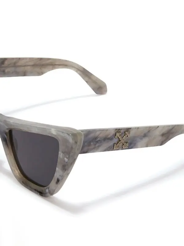 Off-White Cat-eye Sunglasses - Grey