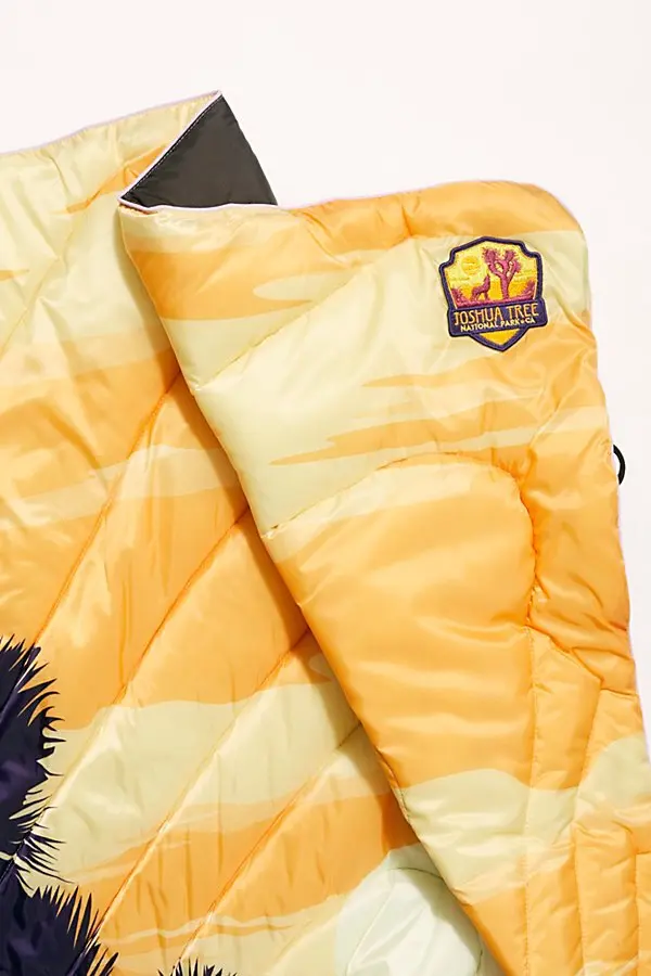 RUMPL National Parks Puffy Blanket - Orange