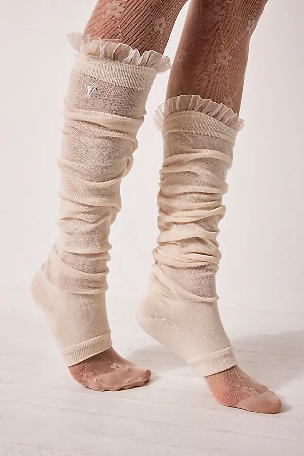 AREBESK Over-the-knee Leg Warmers With Ruffle Trim - Ivory