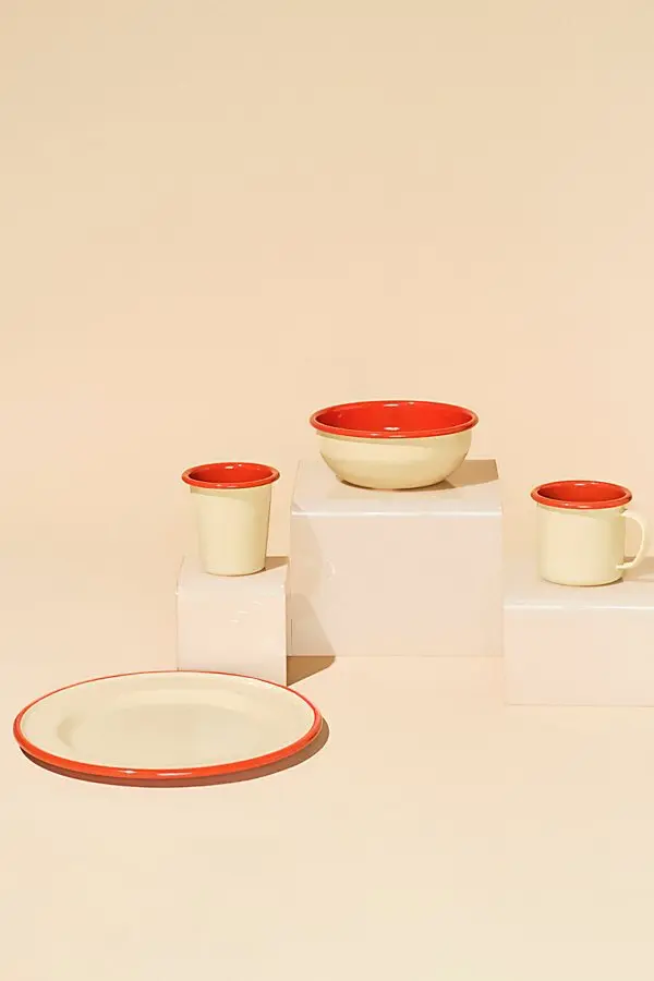 THE GET OUT Enamelware Set - Cream