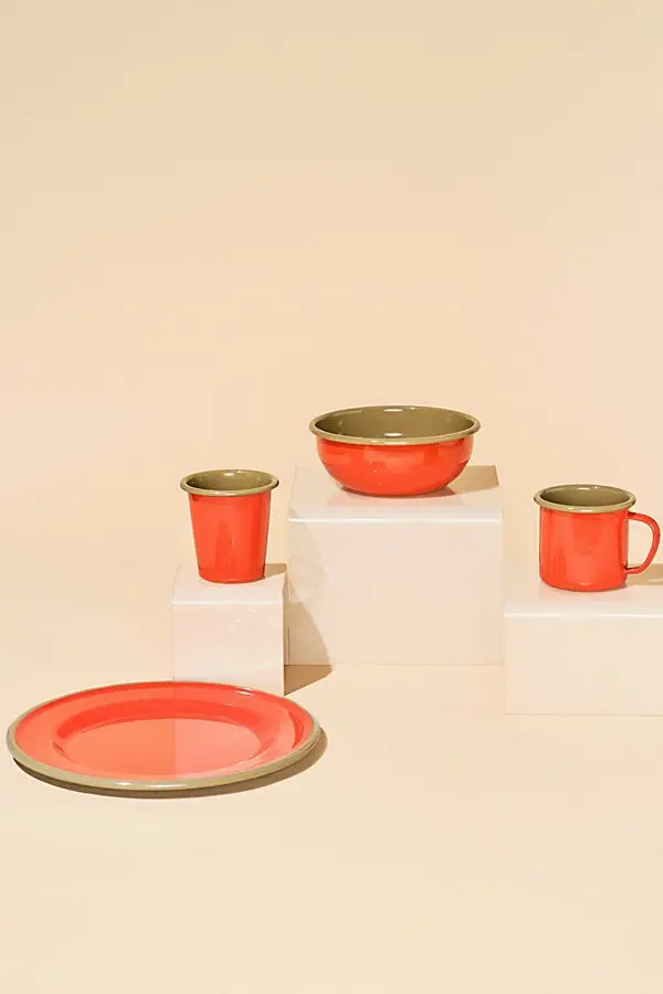 THE GET OUT Enamelware Set - Red