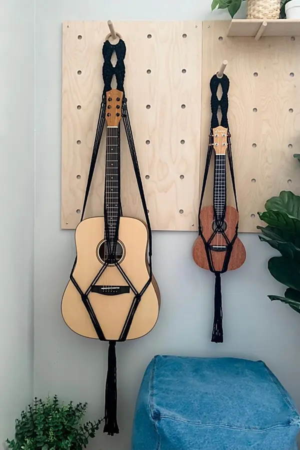 I WOULD RATHER KNOT Macrame Ukulele Hanger - Black