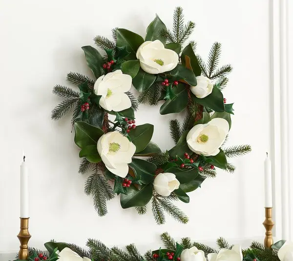 VALERIE PARR HILL 24' Magnolia And Berry Wreath Valerie - One-color