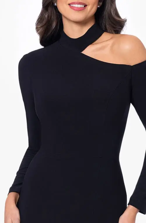 XSCAPE EVENINGS Cutout Shoulder Gown
