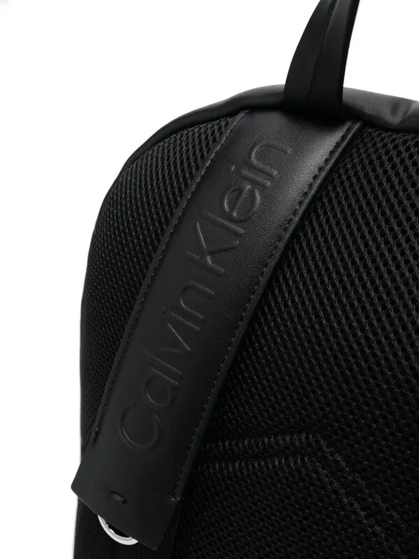 Calvin Klein Logo Zipped Backpack