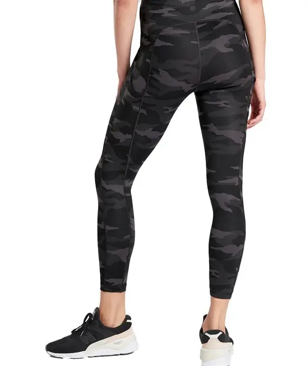 Athleta Ultimate Stash Pocket Camo 7/8 Tight